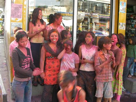 インドで日本人女性が襲われる動画が拡散 海外ニュースでも報じられる「女性は隣国脱出」 連載jp
