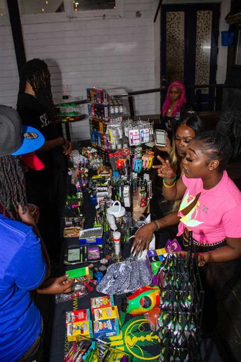 Meet Lyisha Lollie Allen Of Clouds And Cocktails Voyage Atl Magazine