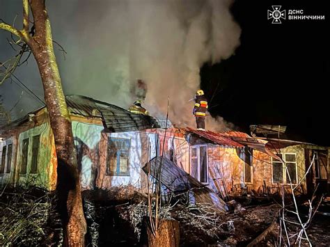 Через пожежі на Вінниччині знищені дахи двох житлових будинків Читайте на Ukr Net