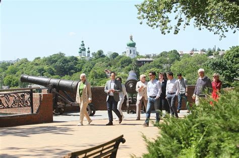 Посол Франції в Україні відвідав Чернігів 31 травня 2023 La France En Ukraine