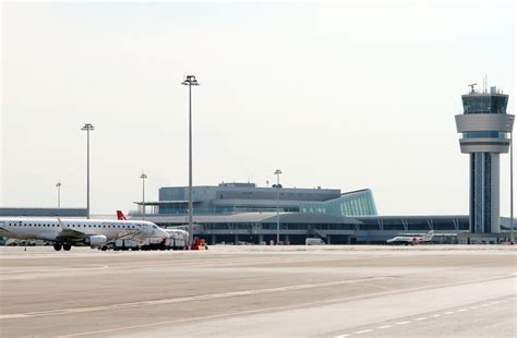 Нова отсрочка за концесията на Летище София