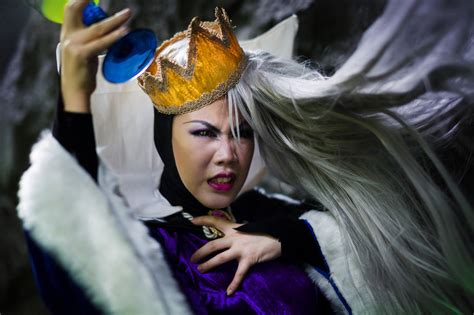 Snow White And The Seven Dwarfs Evil Queen Transformation