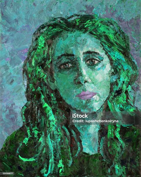 추상적 인 파란색 배경에 긴 머리 밝은 입술을 가진 젊은 아름다운 부드러운 슬픈 여자의 미술 오리지널 유화 인상파 수직 상징적