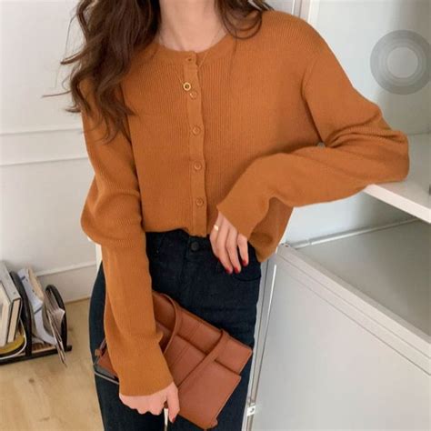 라운드넥 골지라인 베이직 니트 가디건 결혼식하객룩 간절기 세미 봄 가을 데이트룩 소개팅룩 데일리코디