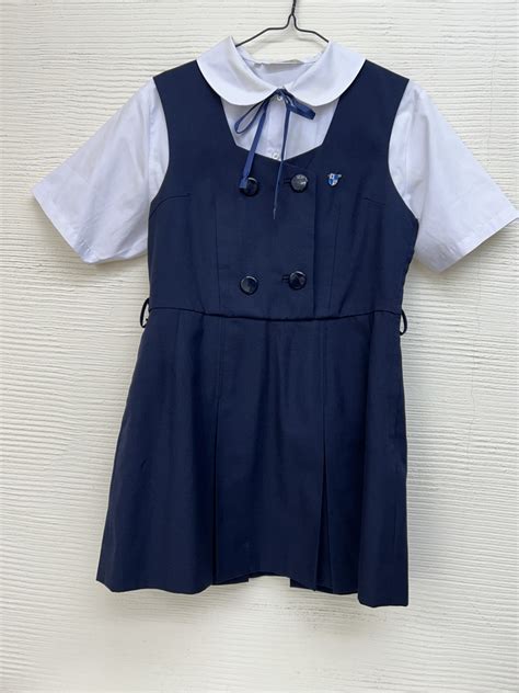 制服市場 神奈川県 法政大学女子高校 ボレロ、夏冬ジャンスカなど