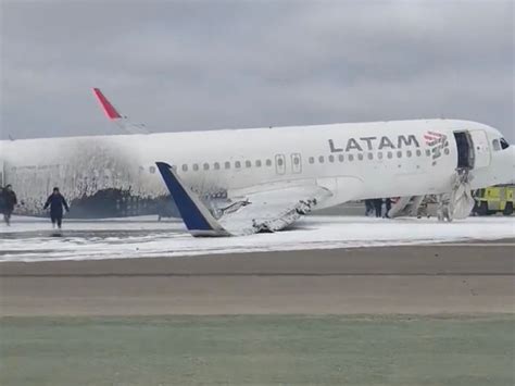 Latam Señala Que Se Ha Puesto En Marcha Su Plan De Emergencia Para Atender A Heridos Infobae