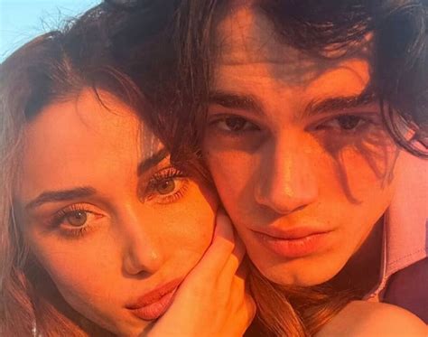 Amici 19 Biondo Si Sposa