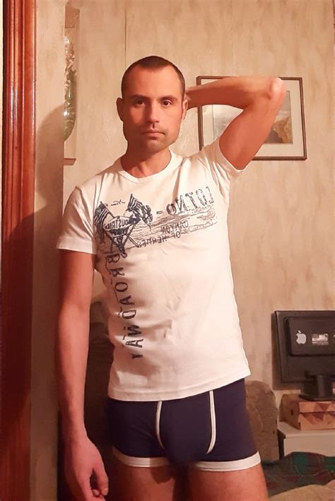 Парень с большим ищет парня