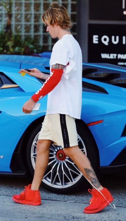 Justin Bieber World Tumbex