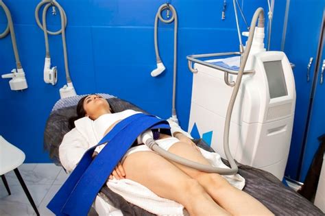 Premium Photo Coolsculpting Procedure In Cosmetology Clinic Girl
