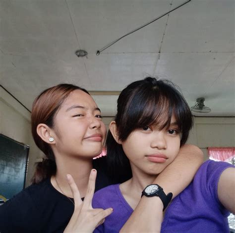 Julia Andrie Wiwiwiwiwi Facebook