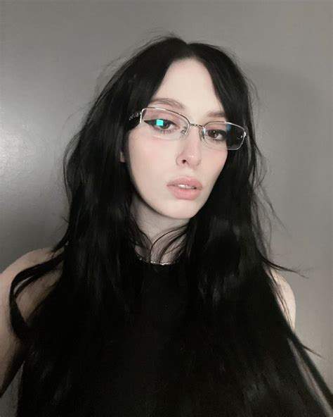 Office Siren Bayonetta Glasses Trend Makeup Inspiration Glasses Trends Ultra Fashion