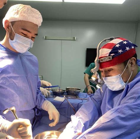 ГССҮТ ийн эмч нар цээжний дурангийн мэс заслыг орон нутагт нэвтрүүллээ