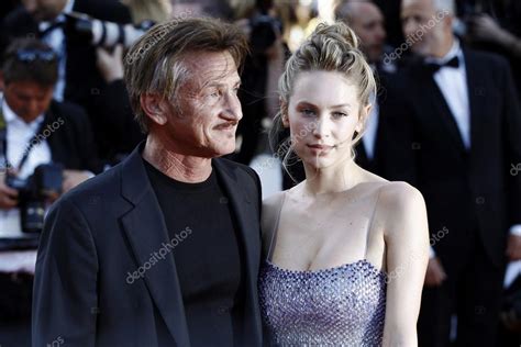 Sean Penn And Dylan Frances Penn Stock Editorial Photo Arp