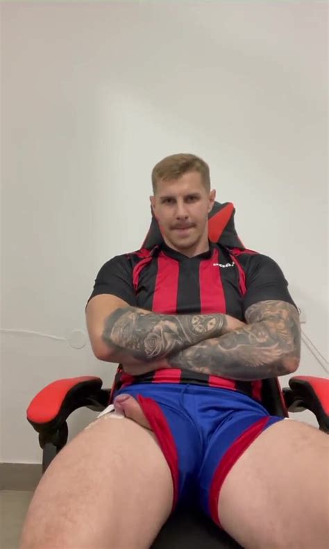 Beefy Hunk Handsfree Cum Thisvid Com