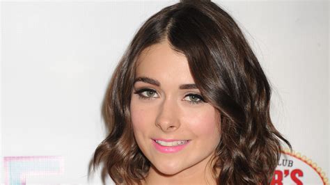 Allison Paige Face Wallpics Net Wallpapers Photos Pictures Backgrounds