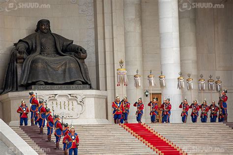 ФОТО Есөн хөлт цагаан тугийг цэнгүүлэх ёслол боллоо