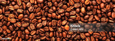 커피 원두 갓 볶은 아라비카 커피 원두의 음식 배경 및 질감 평면도 가로 배너 Celebrity Roast에 대한 스톡 사진 및 기타 이미지 Celebrity Roast