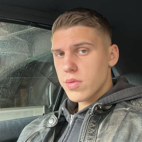 Dawid Dawid1 On Threads