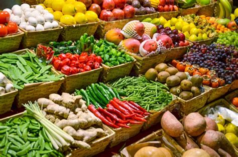 清新 蔬菜 水果 色彩鲜艳 多样 水果摊 水平画幅 超级市场 促销 烹调素材 花瓣网