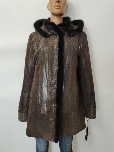 Гарна жіноча натуральна дублянка куртка р 4xl 5xl — ціна 5750 грн у