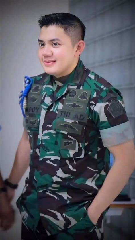 Pin Oleh Ayudwi Di Mayor 🧸 Perkawinan Sederhana Pria Tampan Penyimpanan Foto