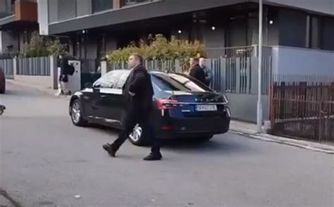 Маричиќ СО СЛУЖБЕНО ВОЗИЛО НА ПОТПИС ЗА ПЕНДАРОВСКИ