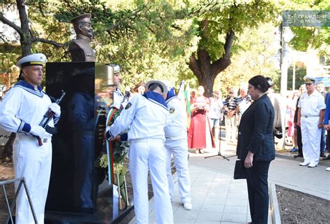 Откриха паметник на ген Иван Колев във Варна Граждани на квартала