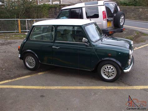 Classic Mini British Racing Green