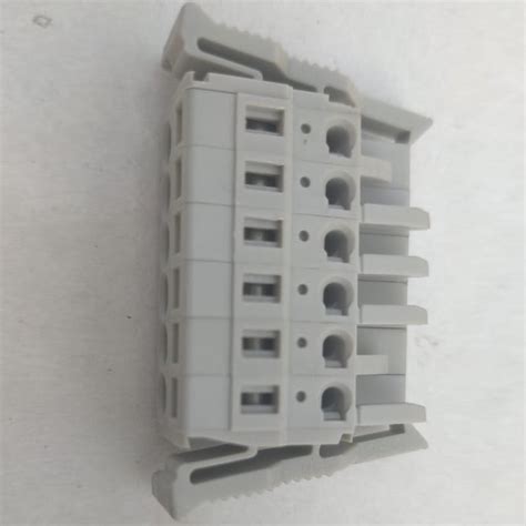 Deca Female Terminal Block Connectors Panel Mounting 16a At Rs 80