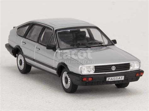 Volkswagen Passat B2 1985 Ixo 143 Autos Miniatures Tacot