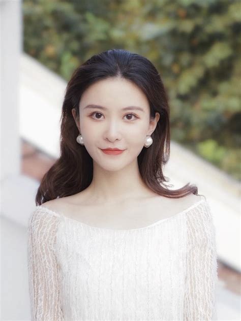 拍照不拍剪刀手10个简单拍照姿势收藏起来拍美美人像照片