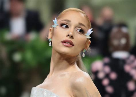 Ariana Grande Is Reprocessing Her Nickelodeon Memories My Kiss Radio 93 5