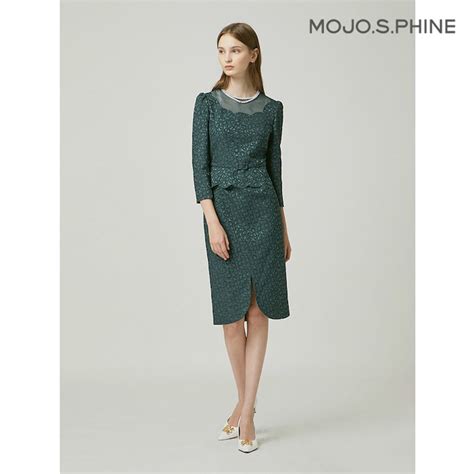 포스티 [모조에스핀] 자가드소재 라운드넥 페플럼 원피스 Gn J213mse014