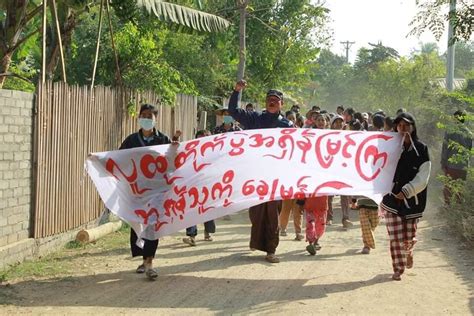 ရွာပေါင်းစုံ သပိတ် စစ်ကြောင်း ဖက်ဆစ် စစ်တပ် တော်လှန်ရေး ချီတက် ဆန္ဒပ