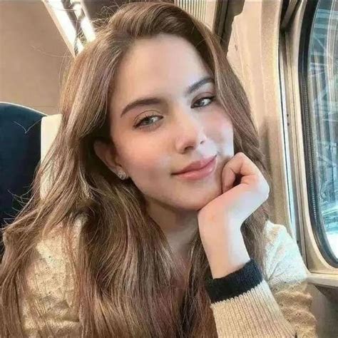 Alina727 Alinarose7727 • Threads Say More