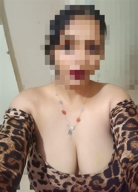 Hows This Cleavage Rmumbaigw
