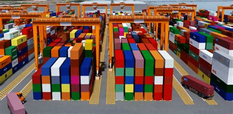 Maintaining Reliable Quay Crane Productivity In Rtg Terminals With High Storage Density