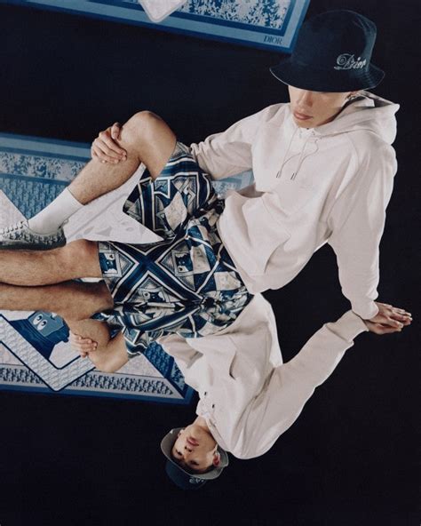 팝 아트적 감성 더해진 ‘디올 21 겨울 남성 캡슐 컬렉션 패션서울