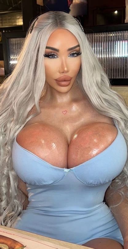 Post [764939684821516288] Bimbos N Tumbex