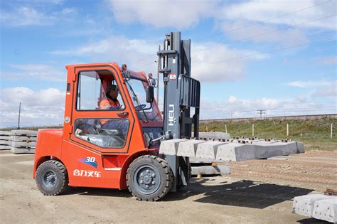 БАГАХАНГАЙ ХӨШИГИЙН ХӨНДИЙН ТӨМӨР ЗАМЫН АЖИЛТАЙ ТАНИЛЦЛАА