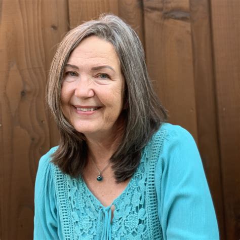 Book Review And Giveaway The Aquamarine Surfboard By Kellye Abernathy