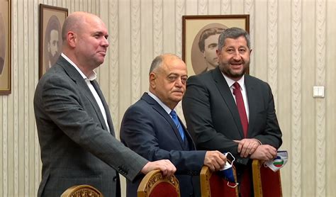 КОНСУЛТАЦИИТЕ ДБ се обявиха за промяна и заявиха че техническа грешка спънала подписването на