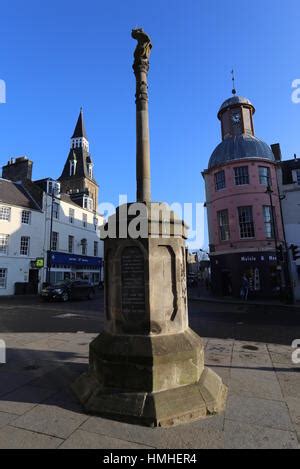 Mercat Cross Crossgate Cupar Scotland Stock Photo Alamy