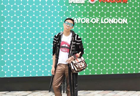 Uma Thurman Engagement Ring Picture 6k Pics