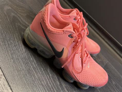 Кросівки Nike оригінальні — ціна 275 грн у каталозі Кросівки Купити жіночі речі за доступною