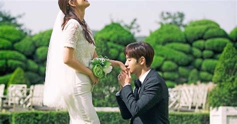 10년째 공개 열애 중인 신민아 역대 웨딩드레스 뉴스에이드