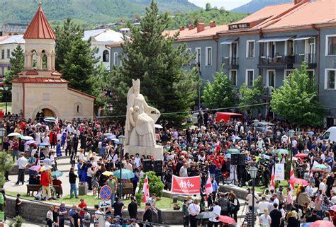 ახალციხის 17 მაისი ოჯახის სიწმინდისა და მშობლების პატივისცემის დღეა ამ დღესთან დაკავშირებით