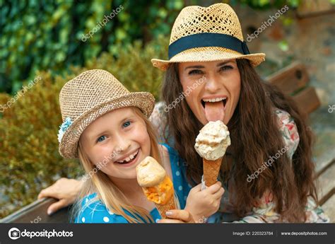 Italian Mom Daughter Telegraph