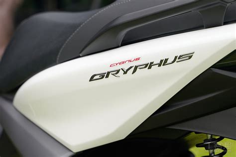Yamaha 第六代勁戰 Cygnus Gryphus 登場，搭載水冷引擎 98000 元開賣 T客邦